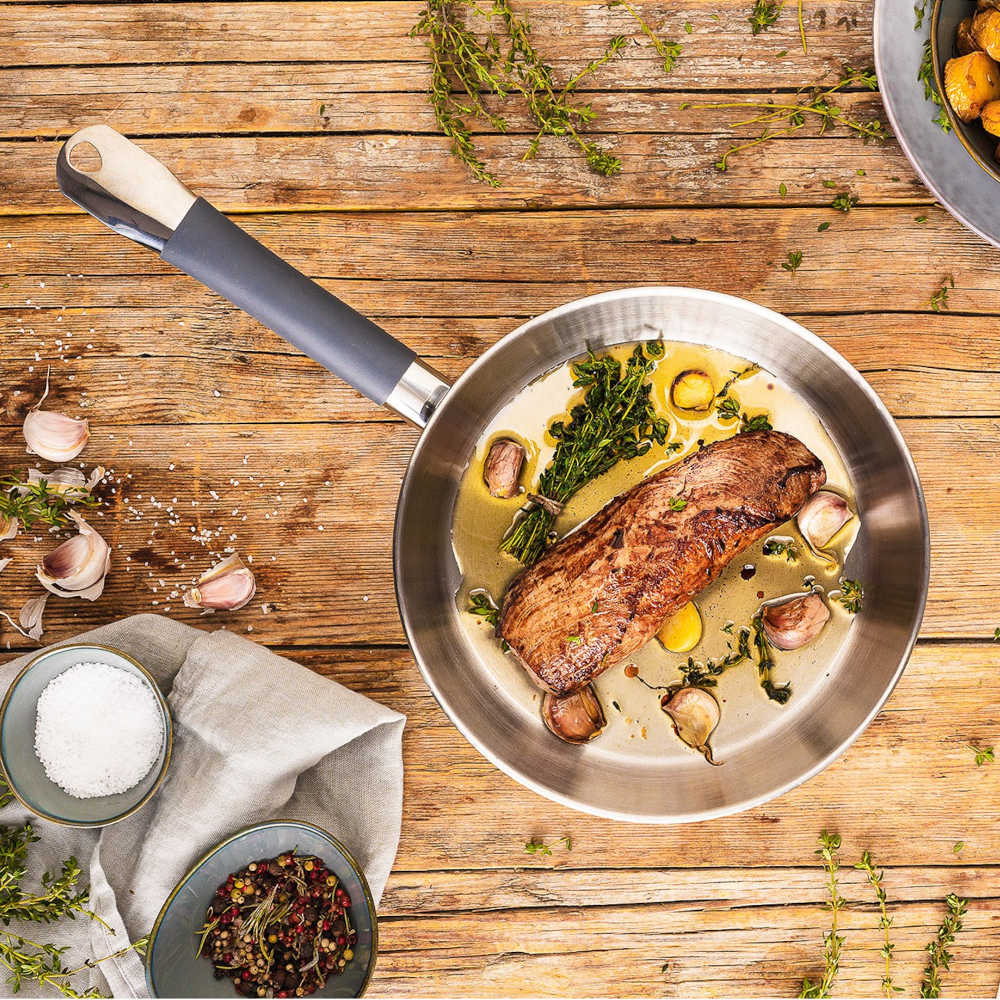 MASTER Frying Pan: Stainless Steel skillet w/o Non-Stick Coating ...